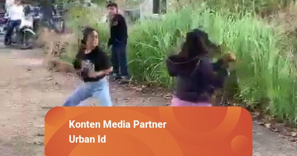 Remaja Putri yang Duel Pakai Sabit di Palembang Berstatus Siswi SMP | kumparan.com